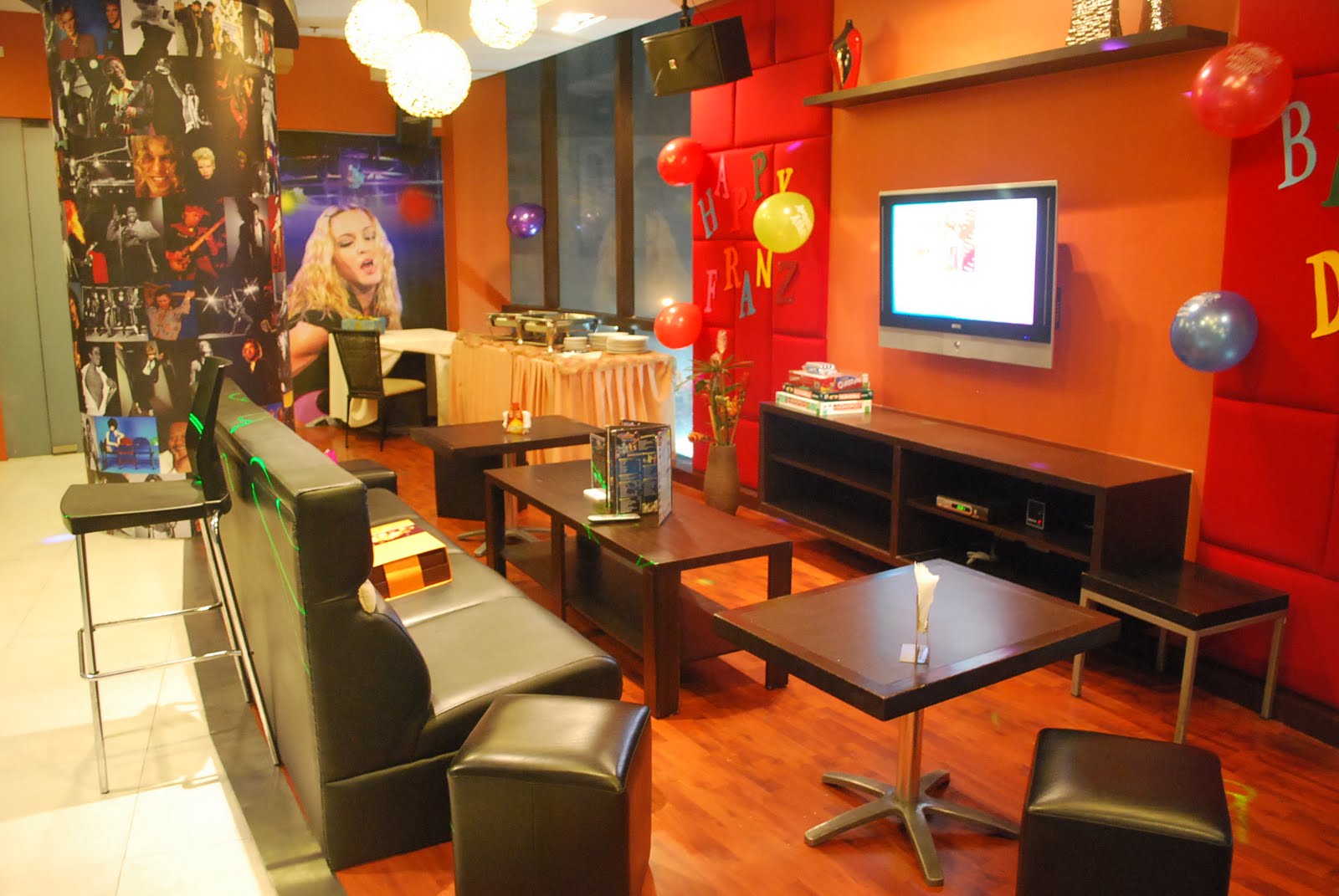 Glutton Anonymous: CENTERSTAGE > PLATINUM