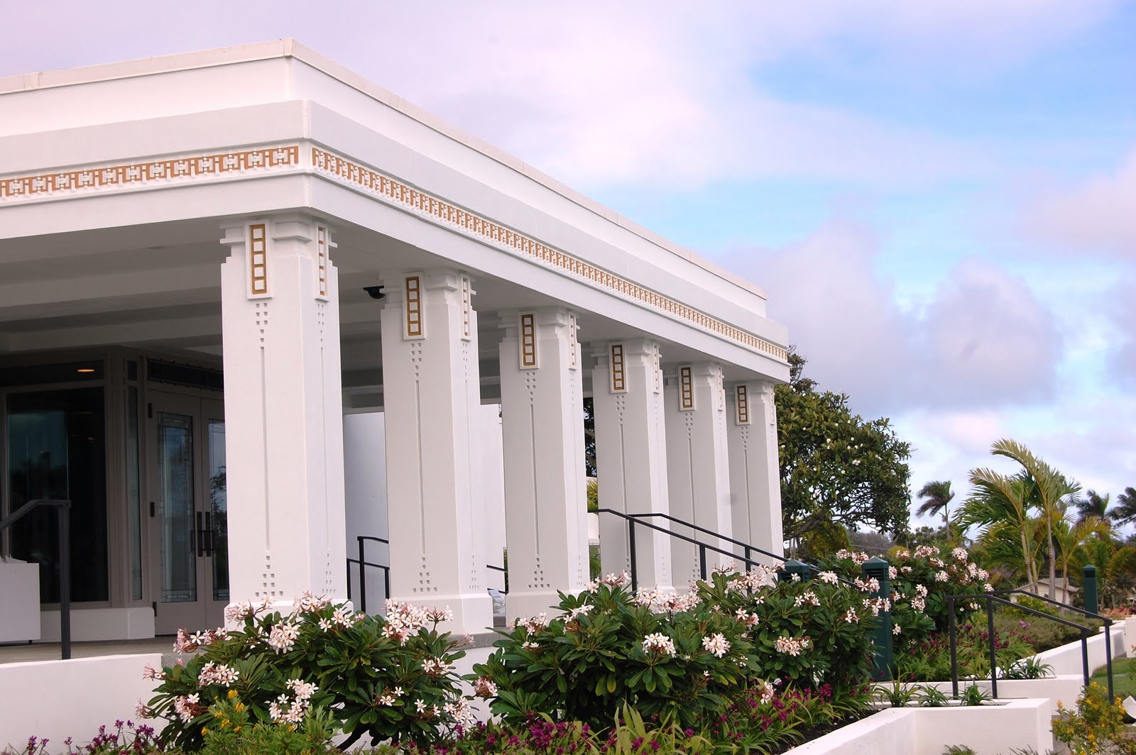 Laugh it up!: Laie Hawaii Temple