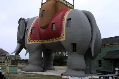 Unusual and Odd Houses ~ UNUSUAL THINGs