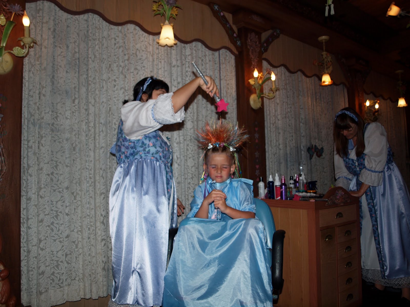 1 FUNKY WOMAN: Bippity Boppity Boutique!