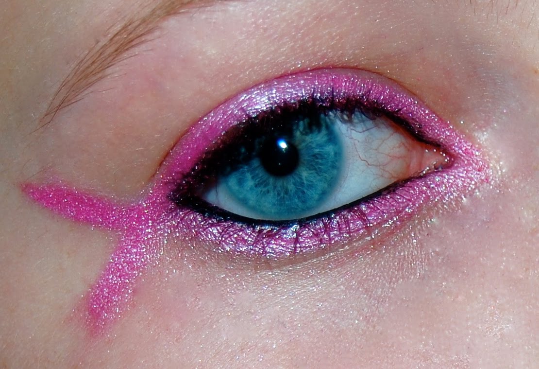 The Makeuptress: Breast Cancer Pink Ribbon