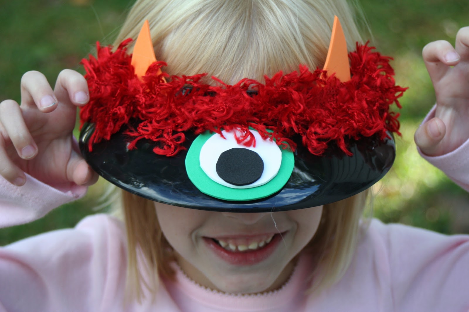 Little Page Turners: Monsters! Cyclops Visor Craft
