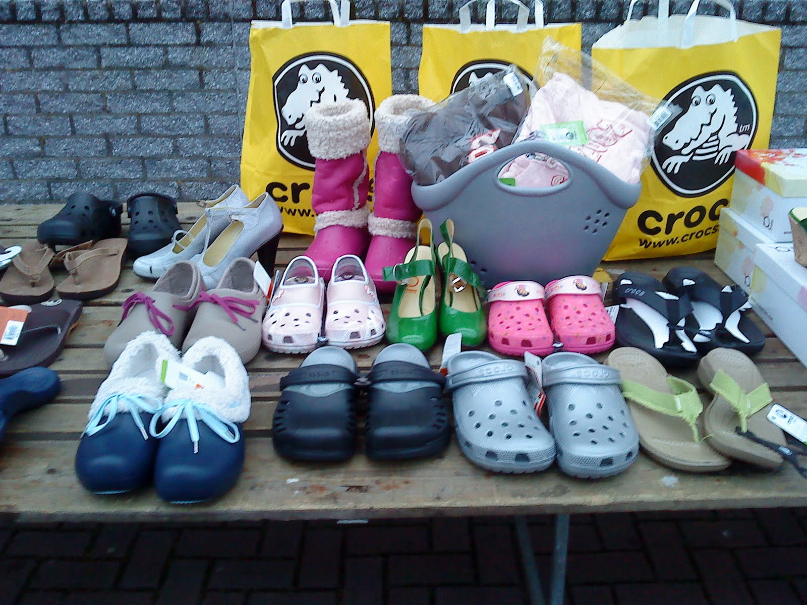 Pietenatelier: Crocs warehouse sale