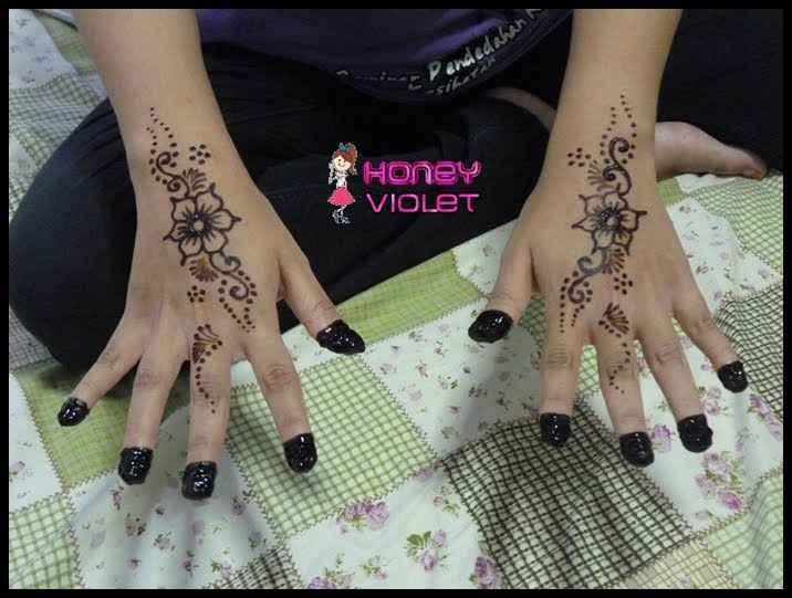 Konsep Malay Inai Tangan Budak, Gelang Tangan