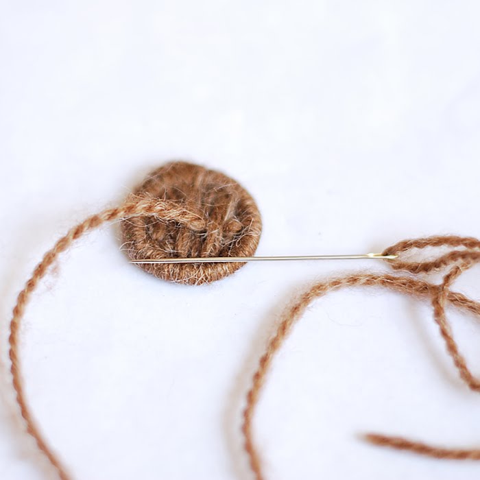 Pretty Ditty: Yarn Button Tutorial