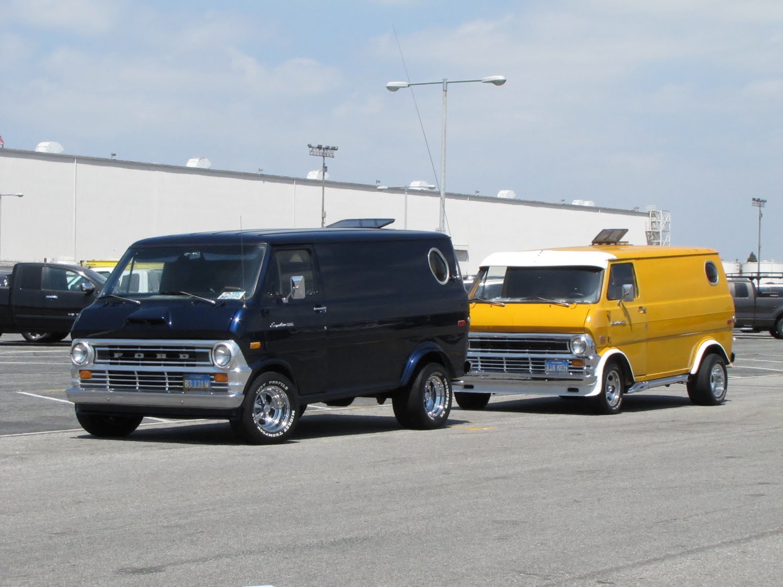 Vandoleros, Van Club: August 2010