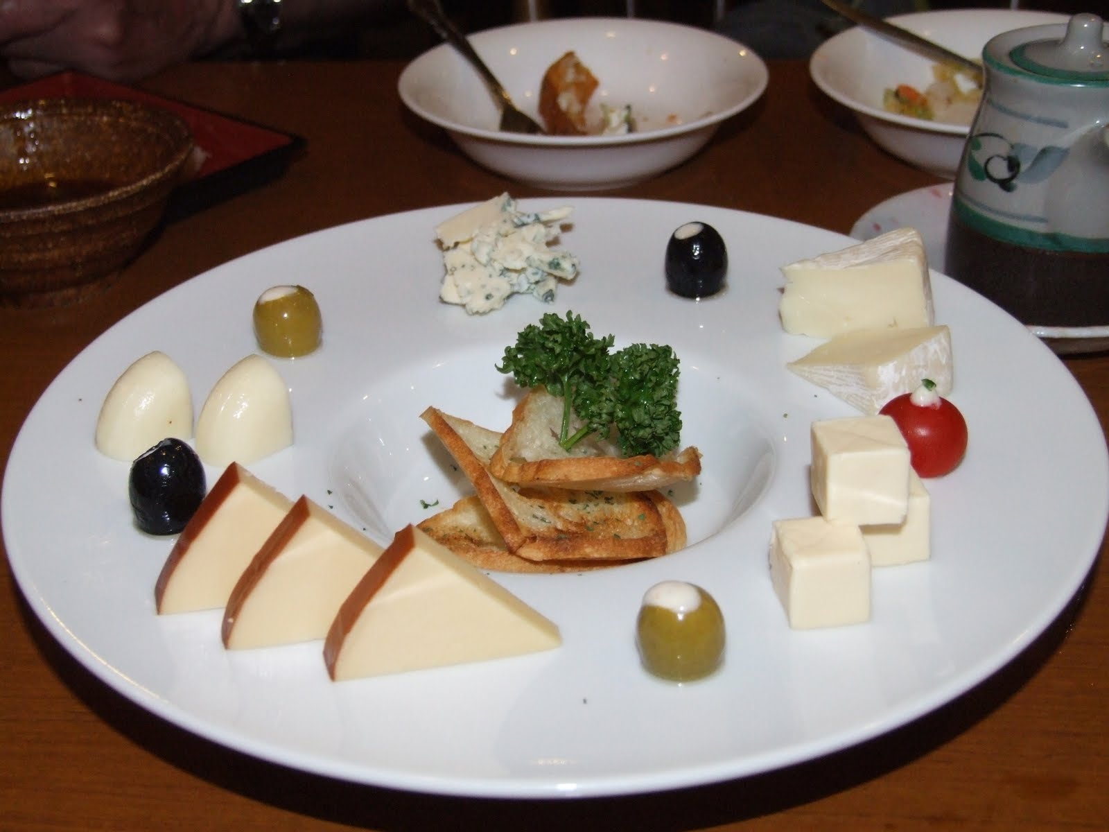 charlotte's cheese dreams: Okinawa Cheese Scene