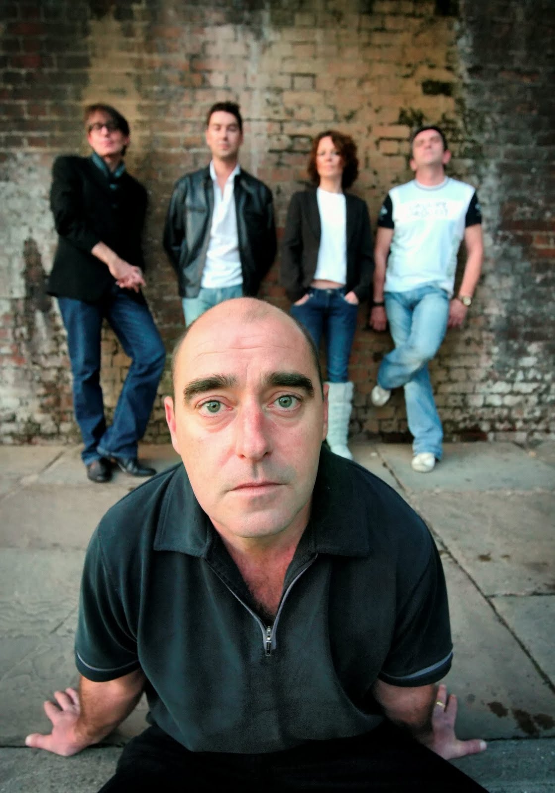 BURNAGEBYBURNAGE: Bonehead habla de Vortex, Oasis el presente y el futuro