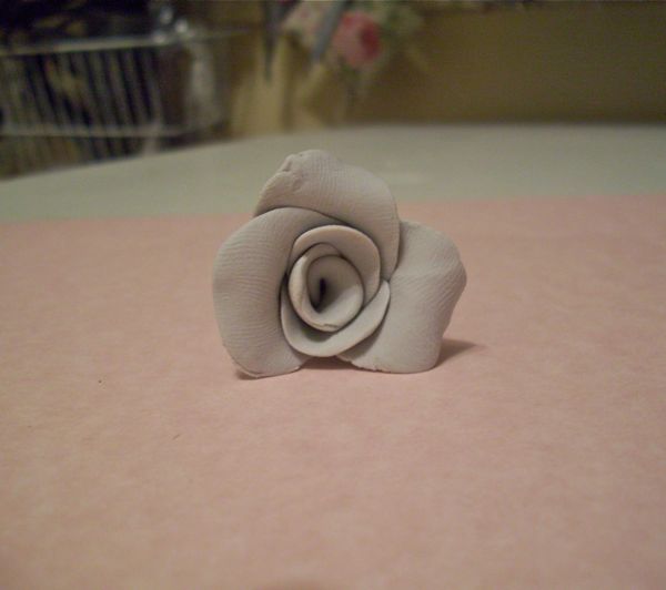 The Polka Dot Closet: How To Make Polymer Clay Roses