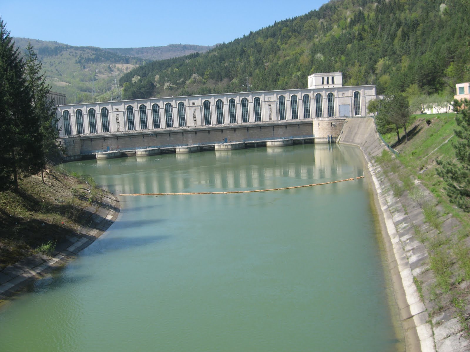 Calatorul: Barajul de la Bicaz