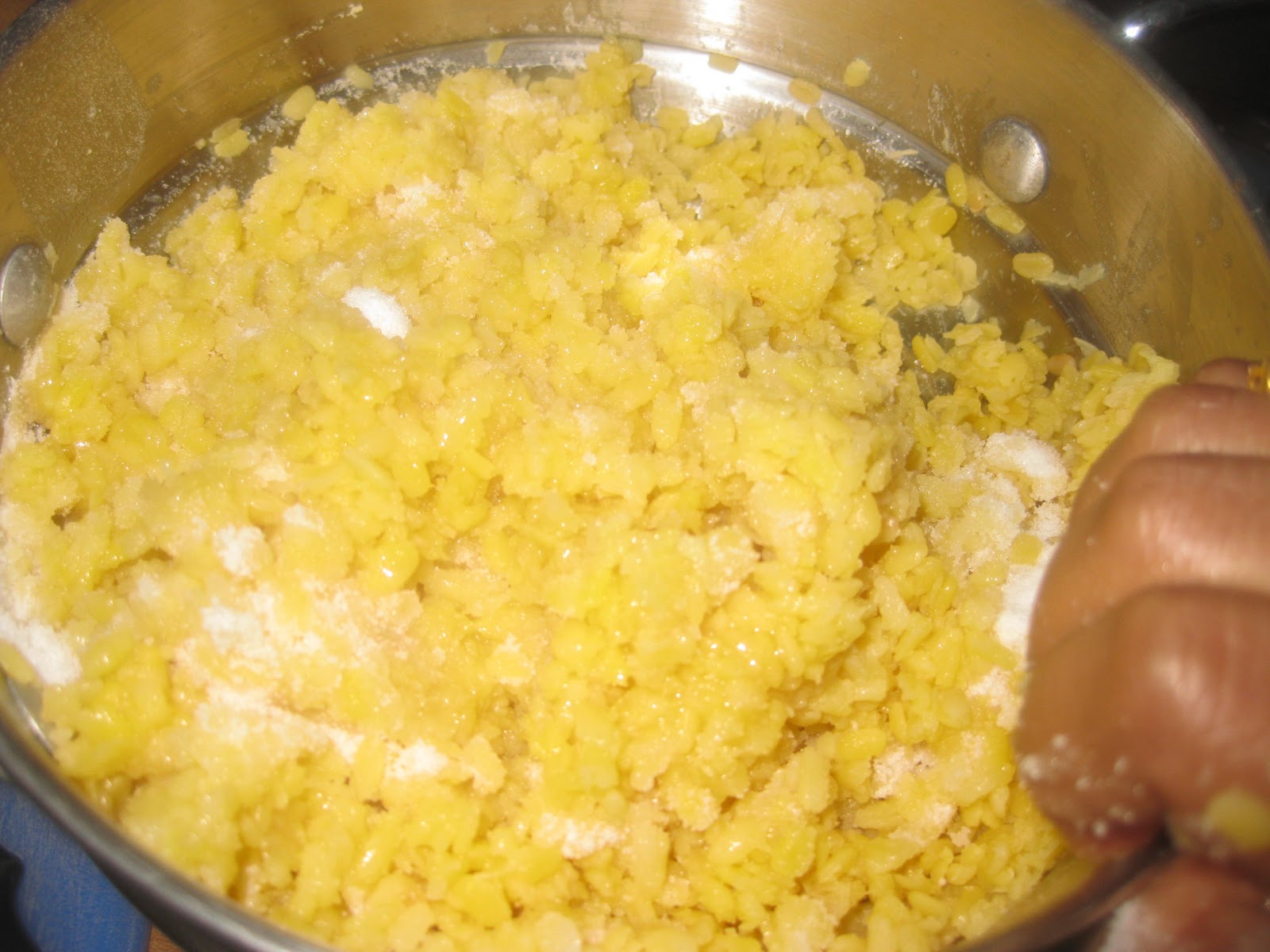 Divya's Recipes: Bobbatlu / Bhakshalu / Obbatu / Puran Poli
