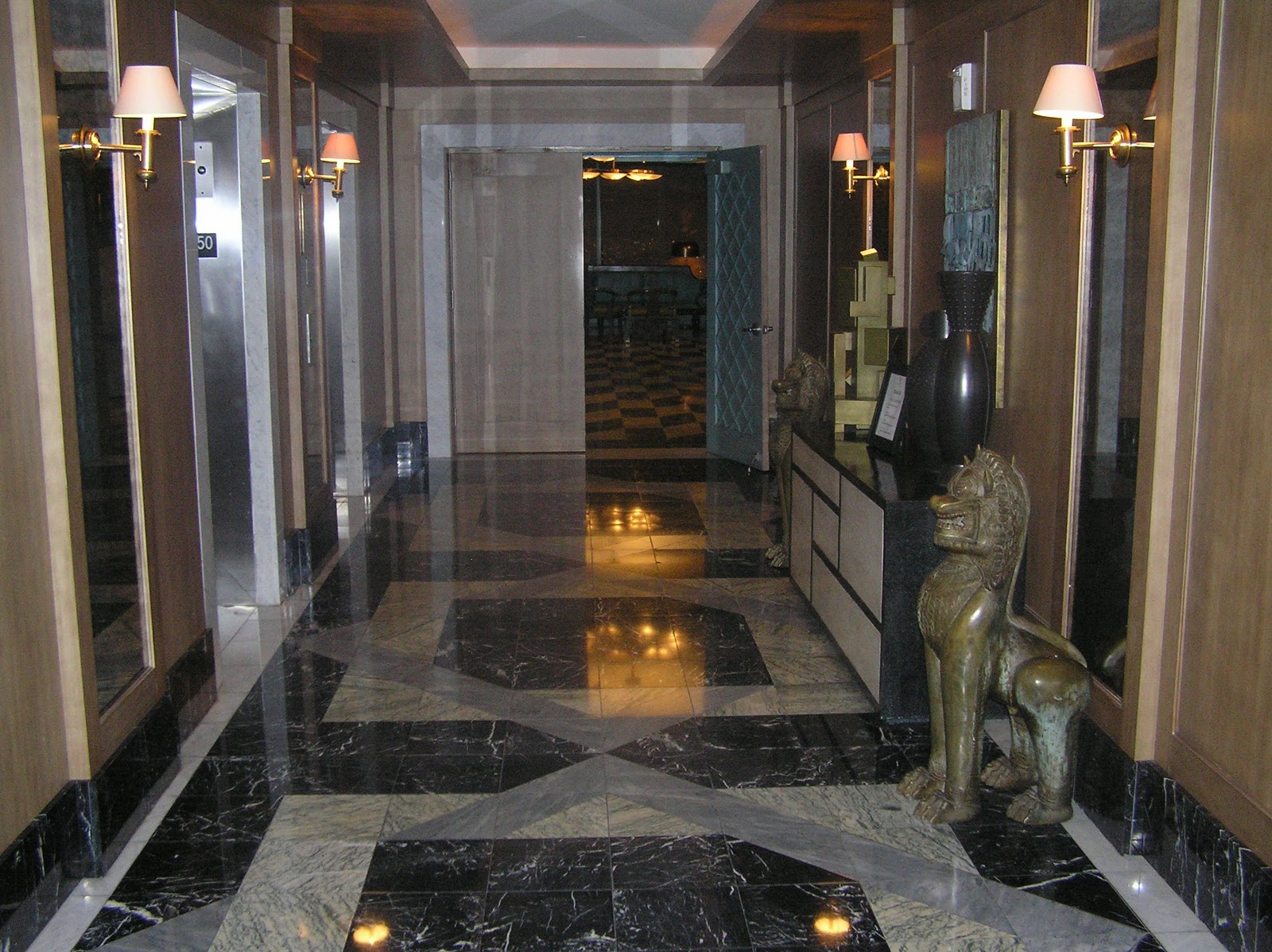 The Miami Style Blog: Inside the luxurious Viceroy Hotel : Club 50 Niteclub