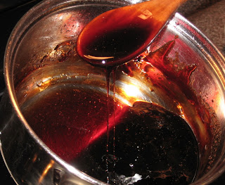 Carrie S. Forbes - Gingerlemongirl.com: How to Make Pomegranate Molasses