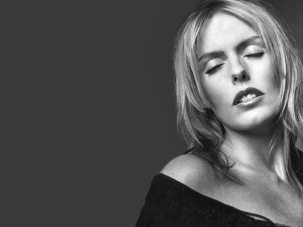 Ashley Greene: Patricia "Patsy" Kensit