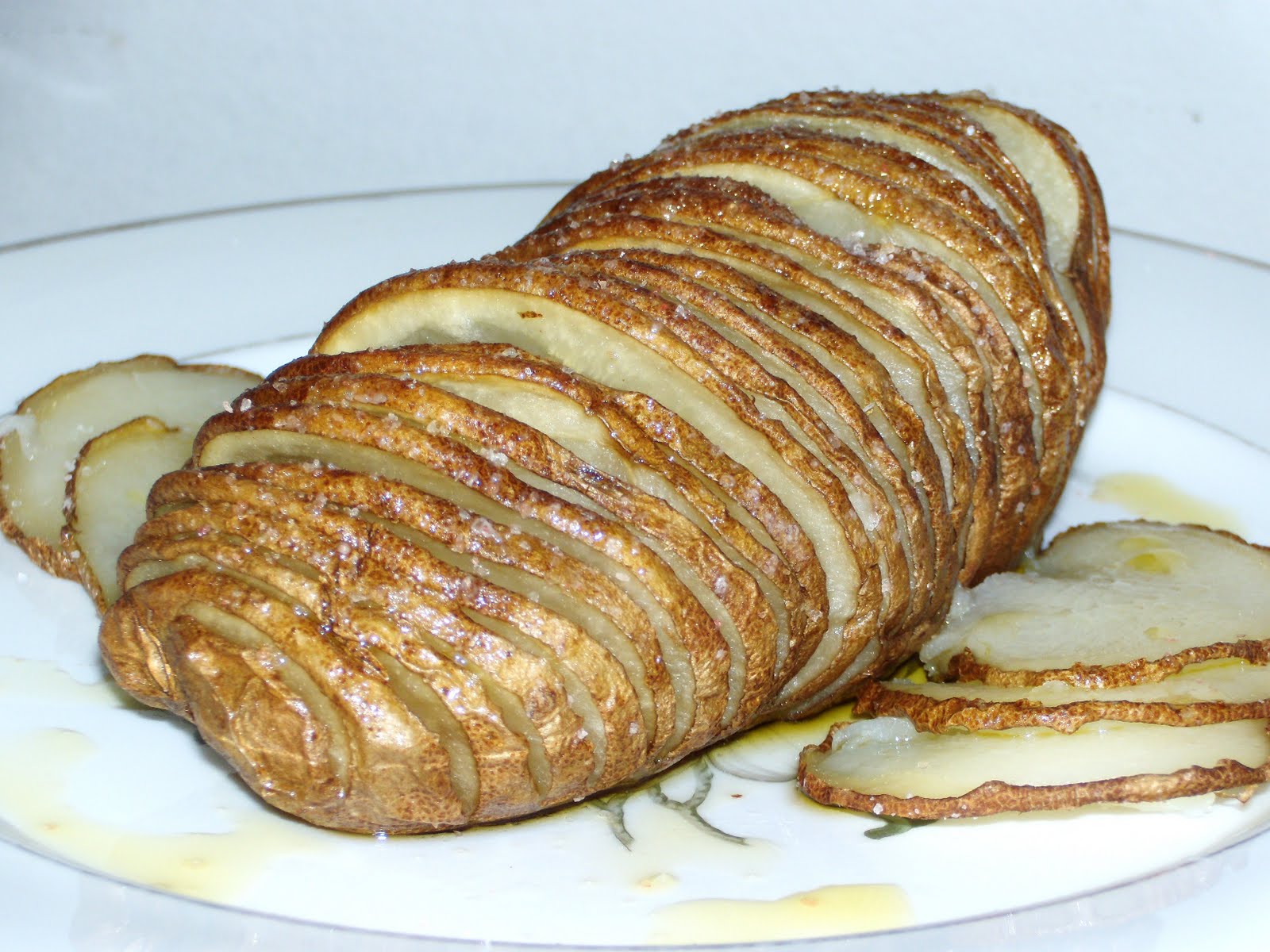 The Culinary Vampire: Hasselback Potatoes