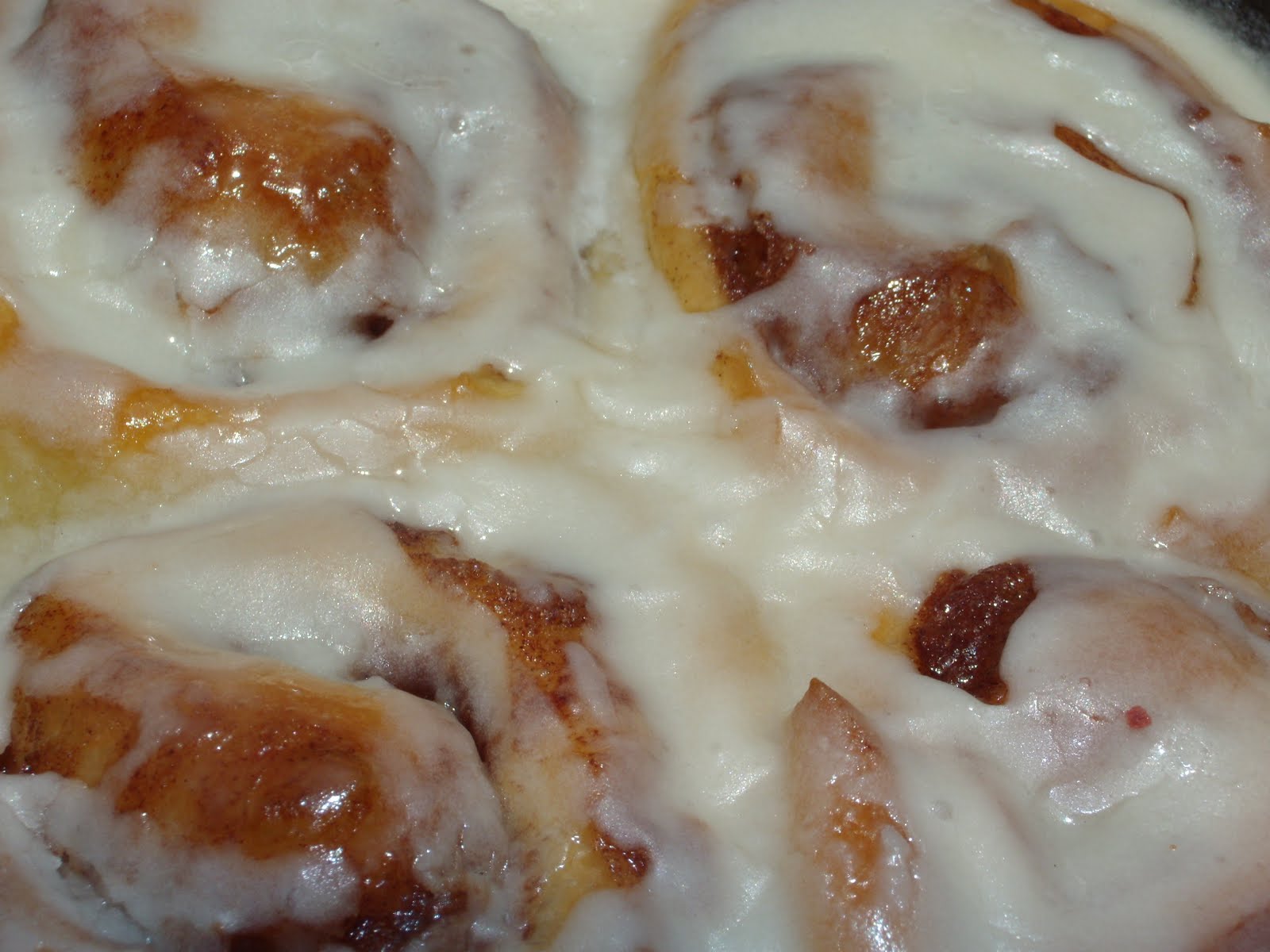 The Culinary Vampire: Cinnamon rolls