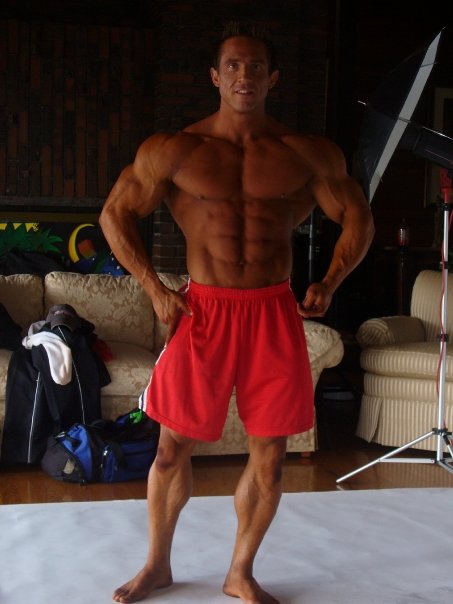 LA PERFECTION FAITE HOMME: DAVID NAUGLER 02/02