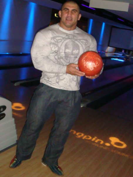 LA PERFECTION FAITE HOMME: IVAN SADEK 01/03