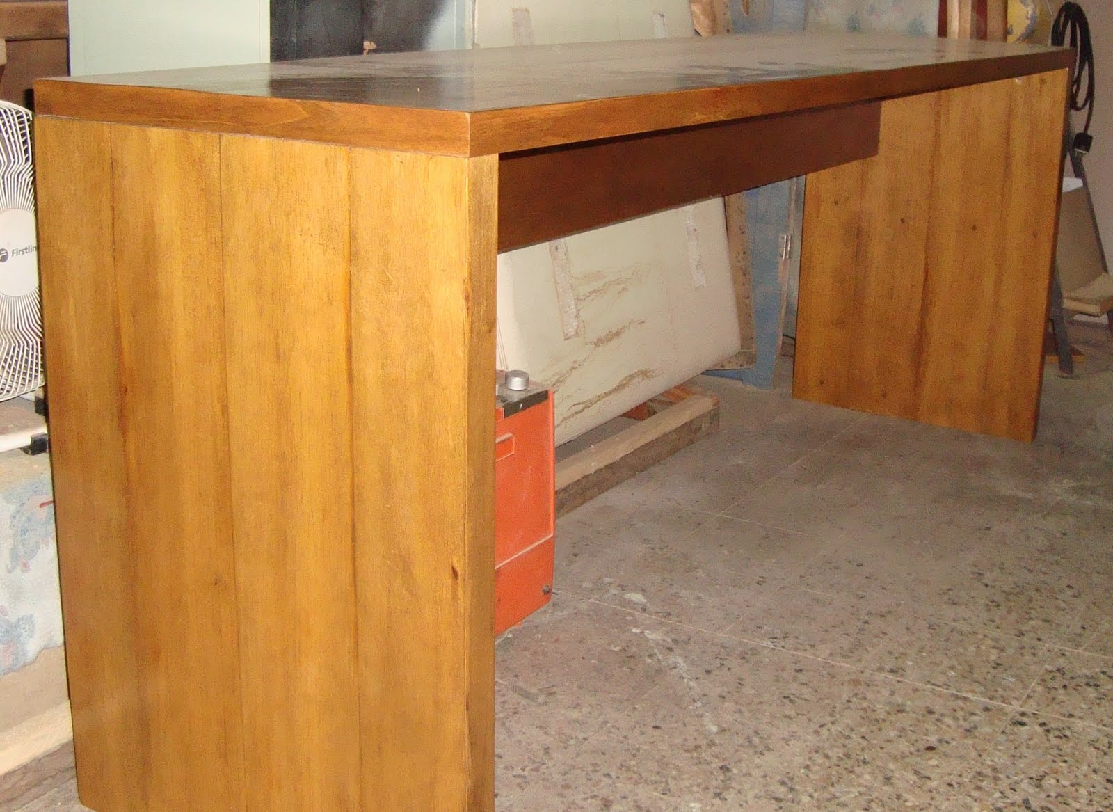 - Muebles a Medida -: Escritorio hecho con madera de piso entarugado