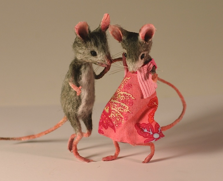 MousesHouses: dancing mice
