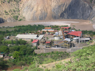 123: COMPAÑÍA MINERA PODEROSA S.A.