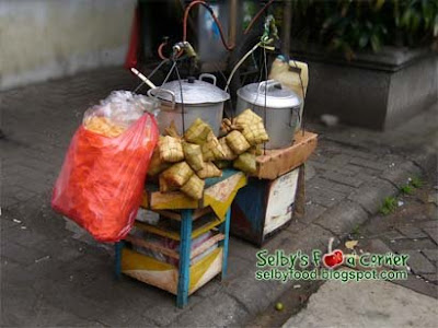 Selby's Food Corner: Ketupat Sayur (Rice cake and vegetable in coconut ...