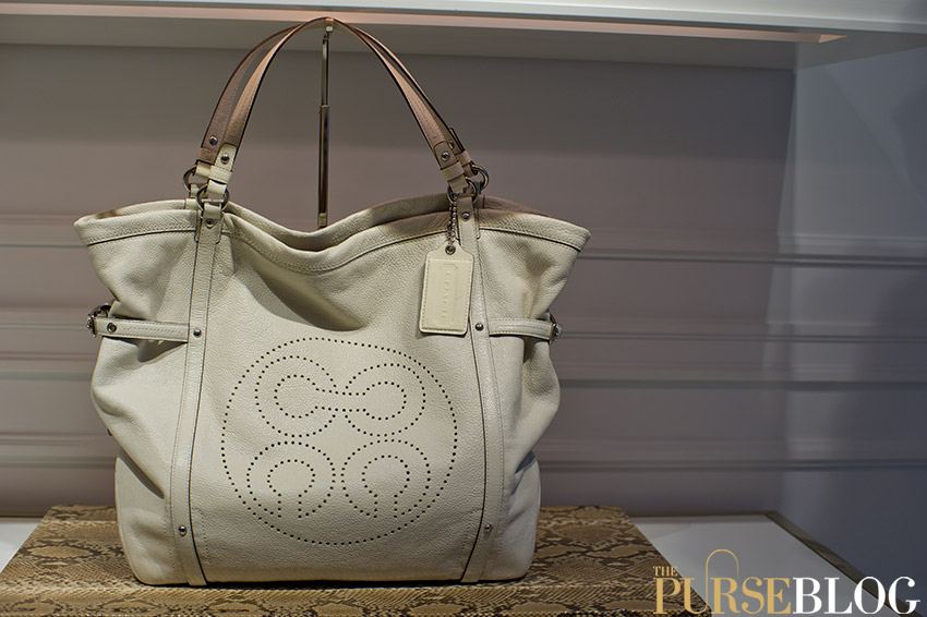 Well That's Just Me ...: Coach Spring 2011 Preview