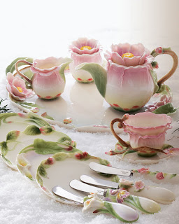 The Calming TEA and The Pretty TEA SET | Tigerlily's Book