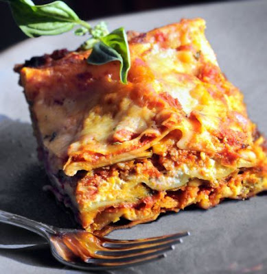 ! Recipes for the Masses: Lasagna