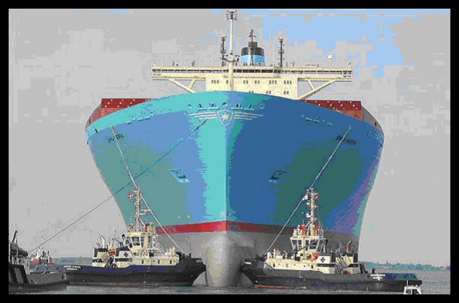 www.bitsandpeaces.com: The Emma Maersk