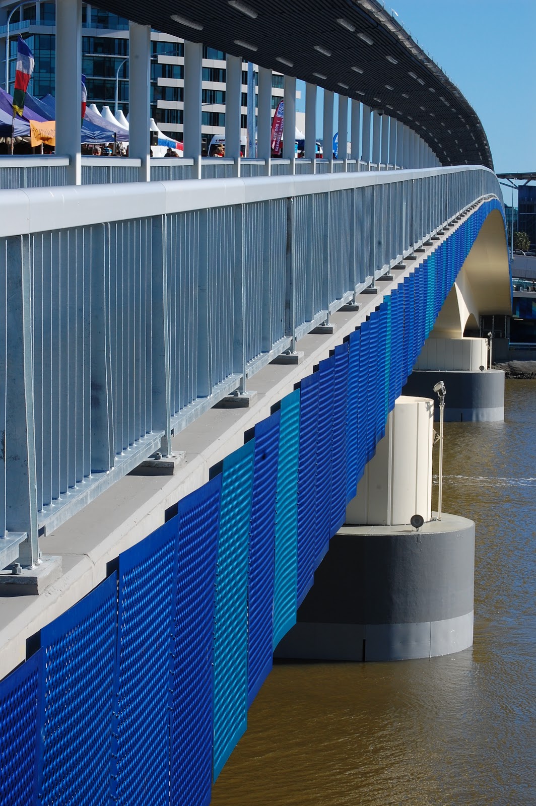 Brisbane Daily Photo : The Go Between Bridge