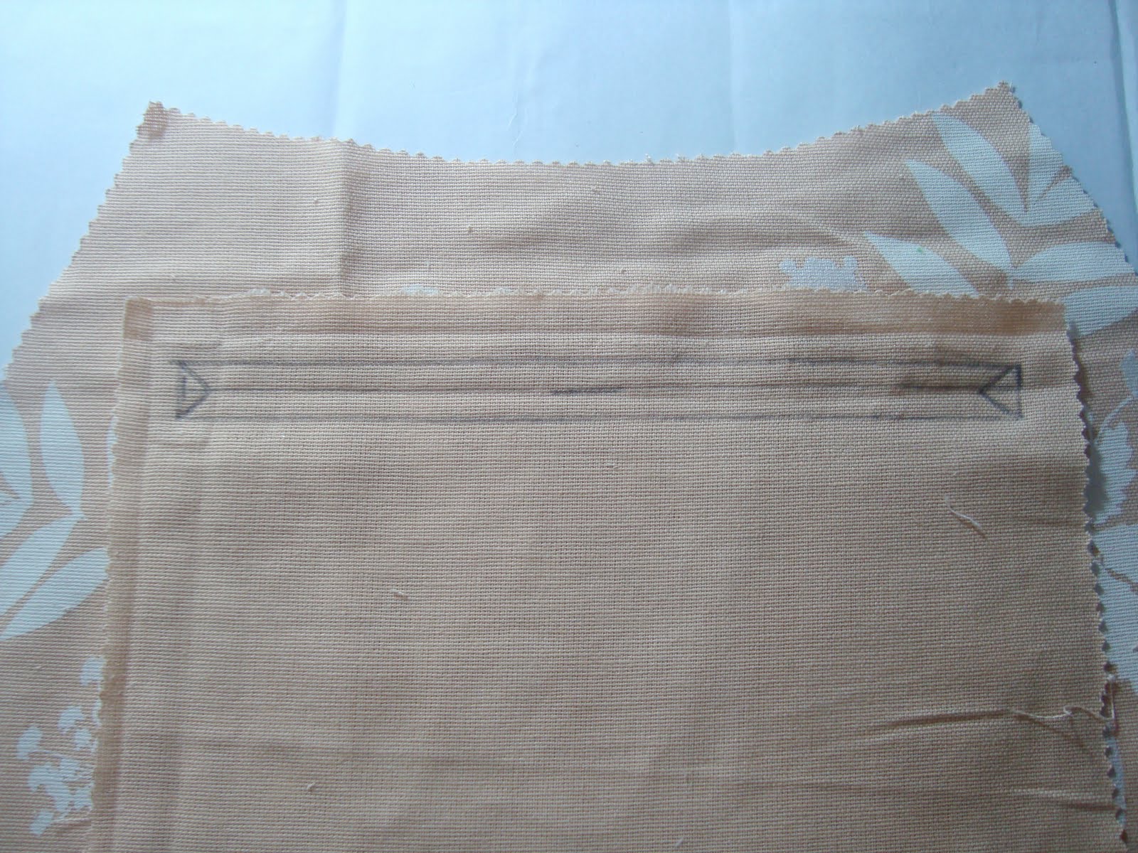 Arm Candy For You: How to add a zippered pocket to a purse-Tutorial