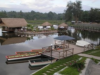 del rio splash resort