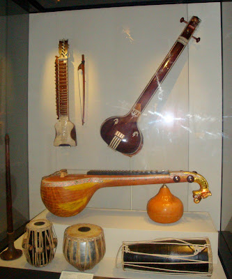 Laura in Singapore: Asia's Artifacts, Deities and Civilizations