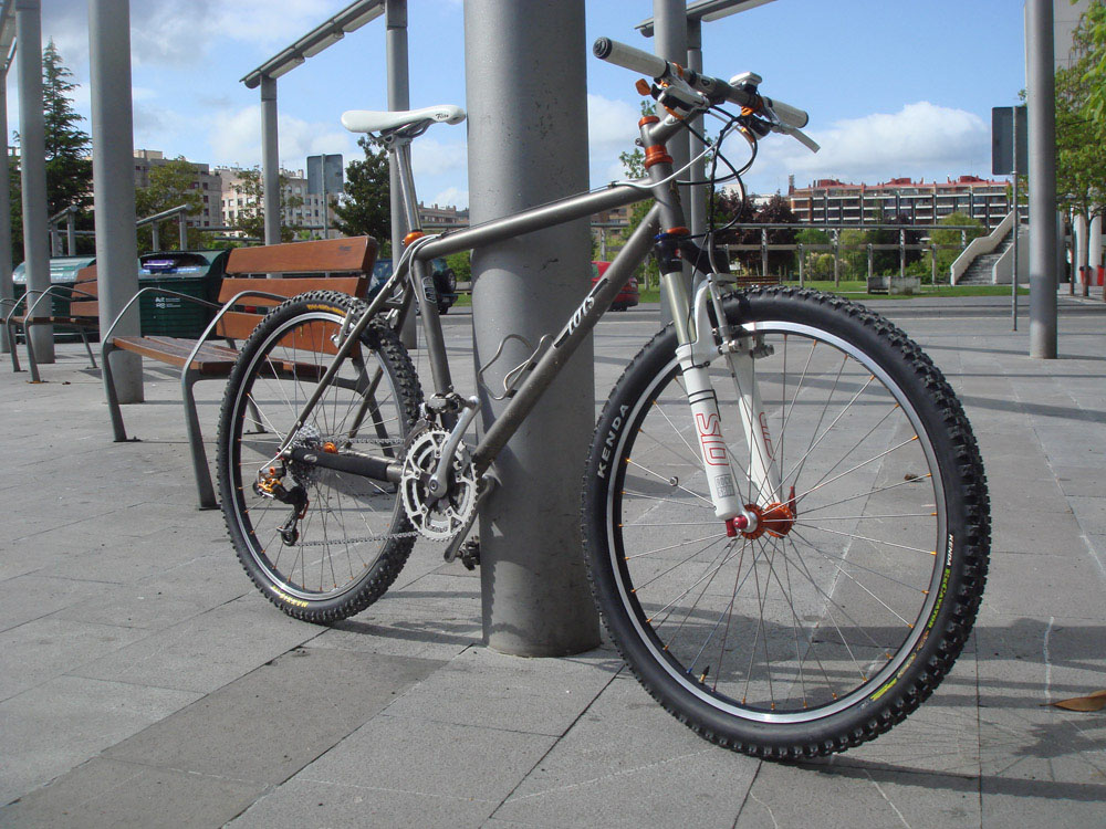 classicmtb: *Ibis Mojo ti 1994*