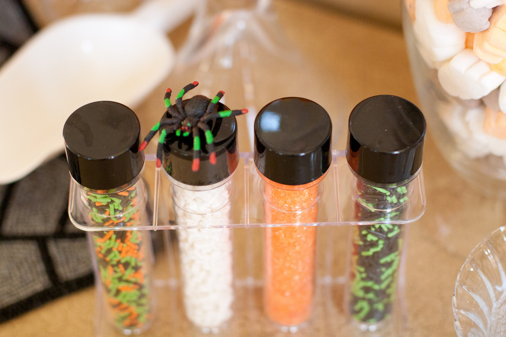 Crafty Go Lucky: Build Your Own Cupcake Bar