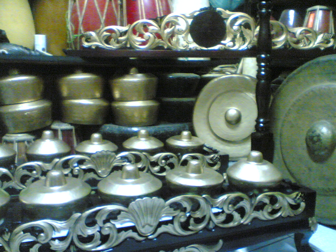 Bale Karawitan (Pengrajin Alat Musik Sunda): Harga Gamelan besi Bale ...