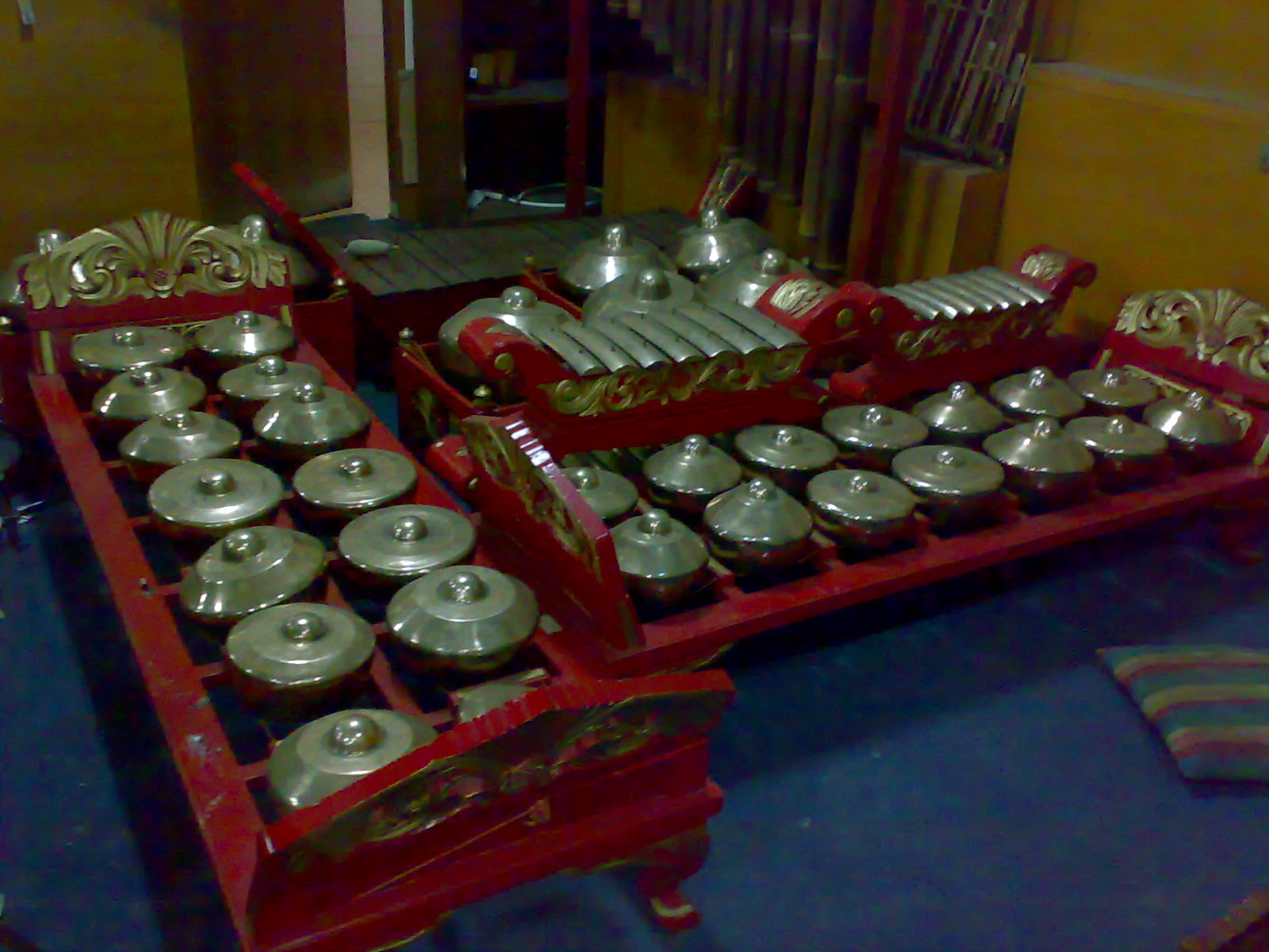 Bale Karawitan (Pengrajin Alat Musik Sunda): Harga Gamelan Perunggu ...