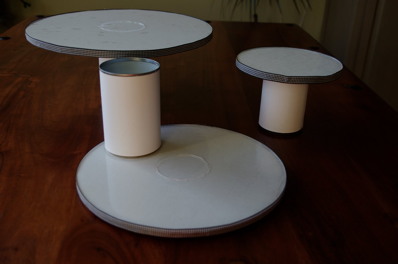 Creative "Try"als: Homemade Cake and Candy Stand for Sweet 16 Party