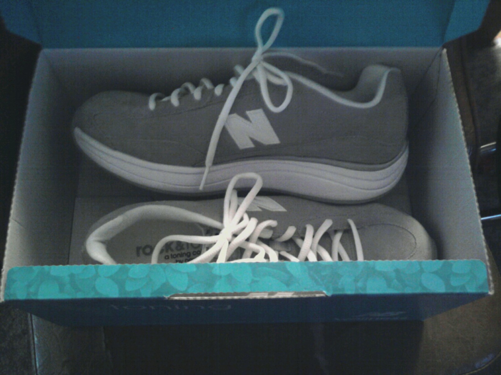 The Ethertons: New Balance Rock and Tone Shoes Review and GIVEAWAY