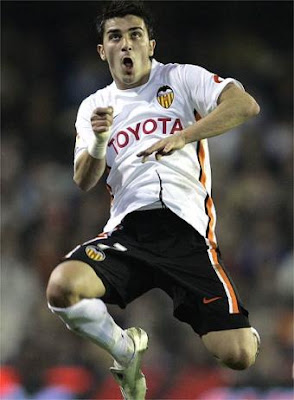 Football Sports Star: David Villa Photos