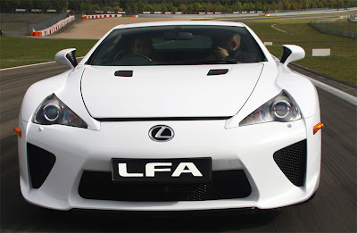 Brighton Beach: 2011 Lexus LFA Car Wallpapers