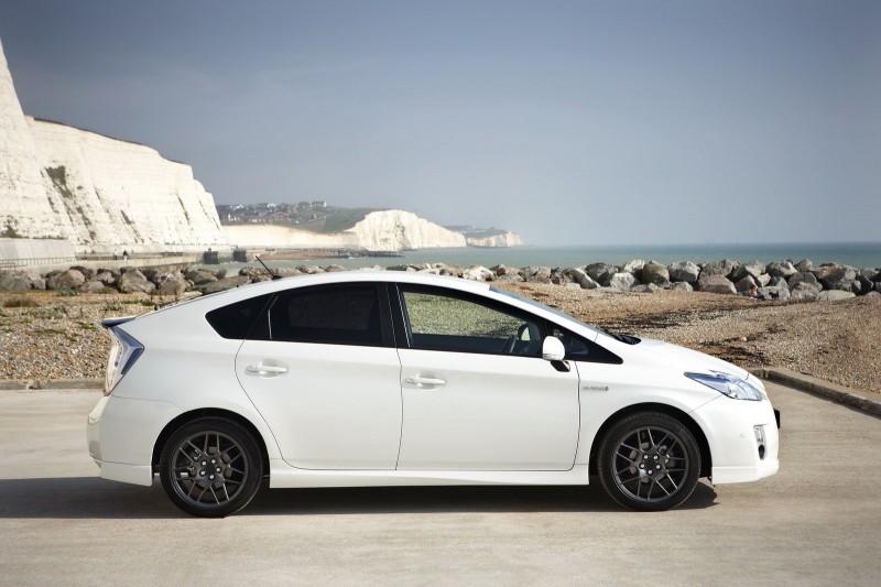 Auto Car Zone: 2011 Toyota Prius X Special Edition