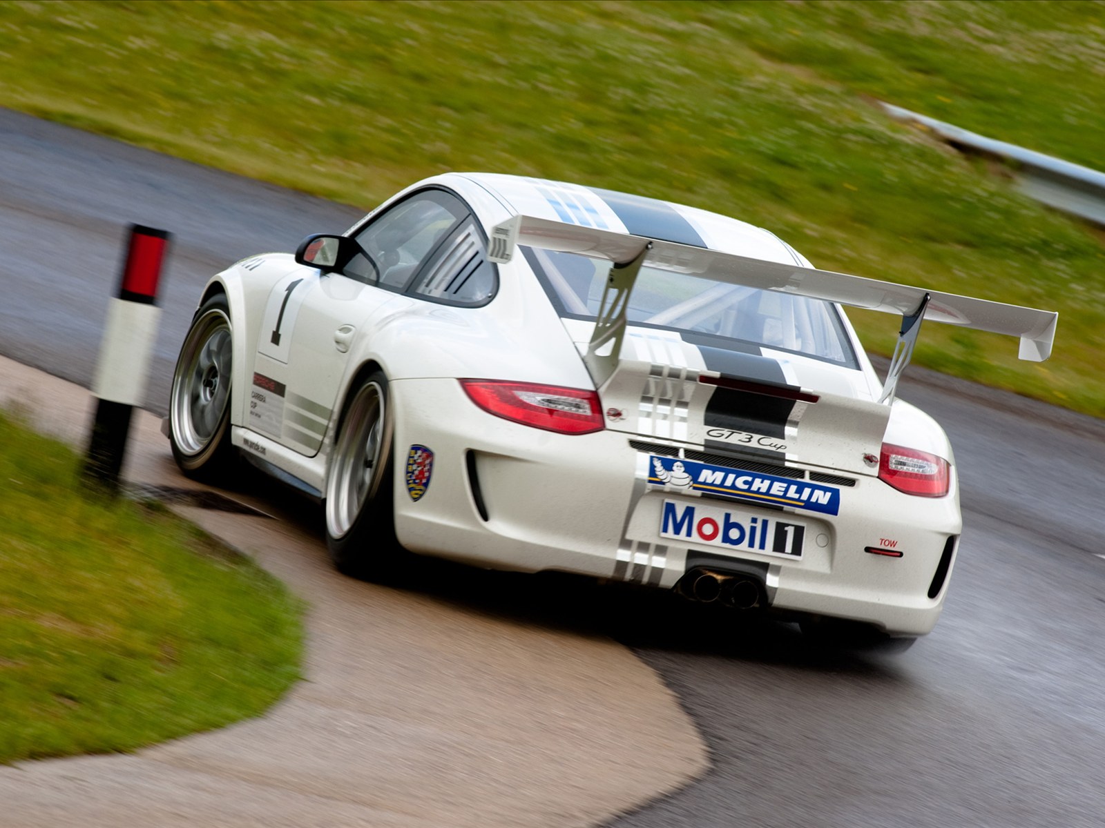 Auto Car Zone: 2011 Porsche 911 GT3 Cup Race Car