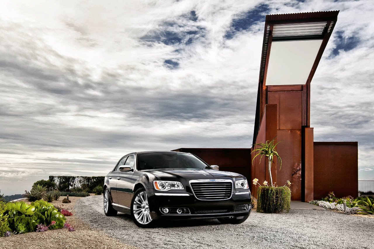 2011 Chrysler 300 Luxury Sedan | BLOG BABY