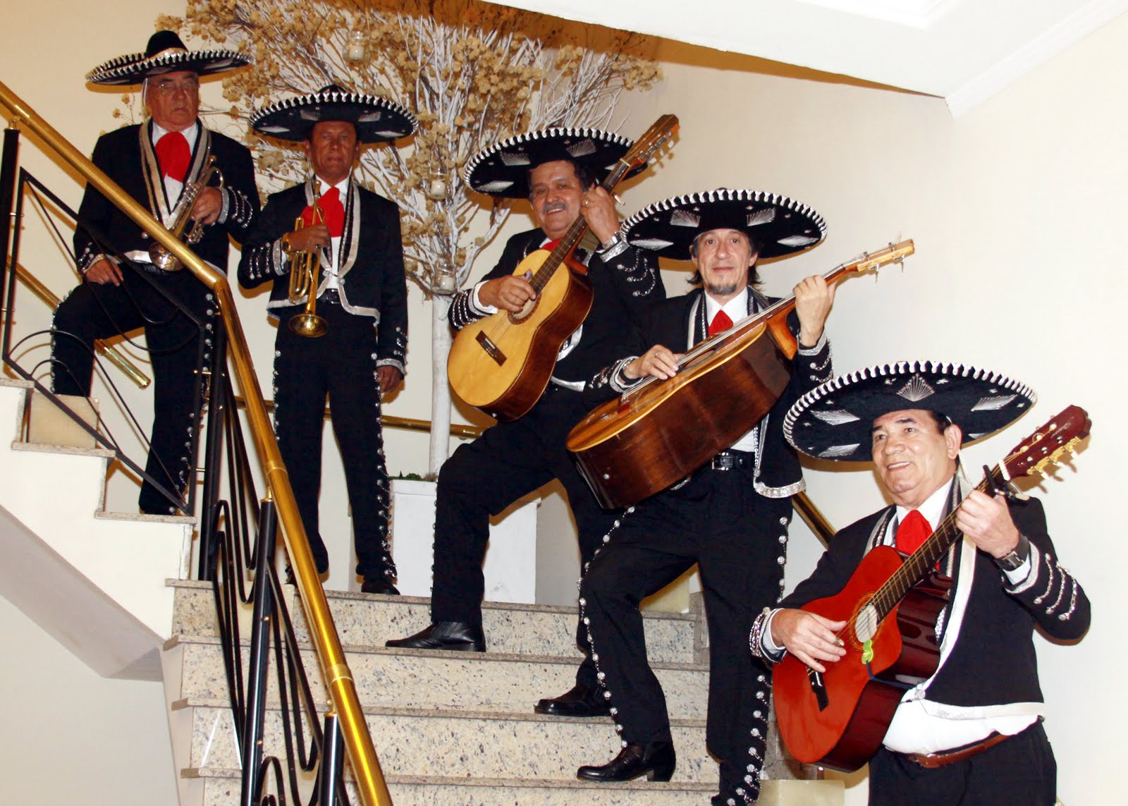 GRUPO MEXICANO MARIACHIS - BANDA MEXICANA NO BRASIL "GRUPO MUSICAL ...