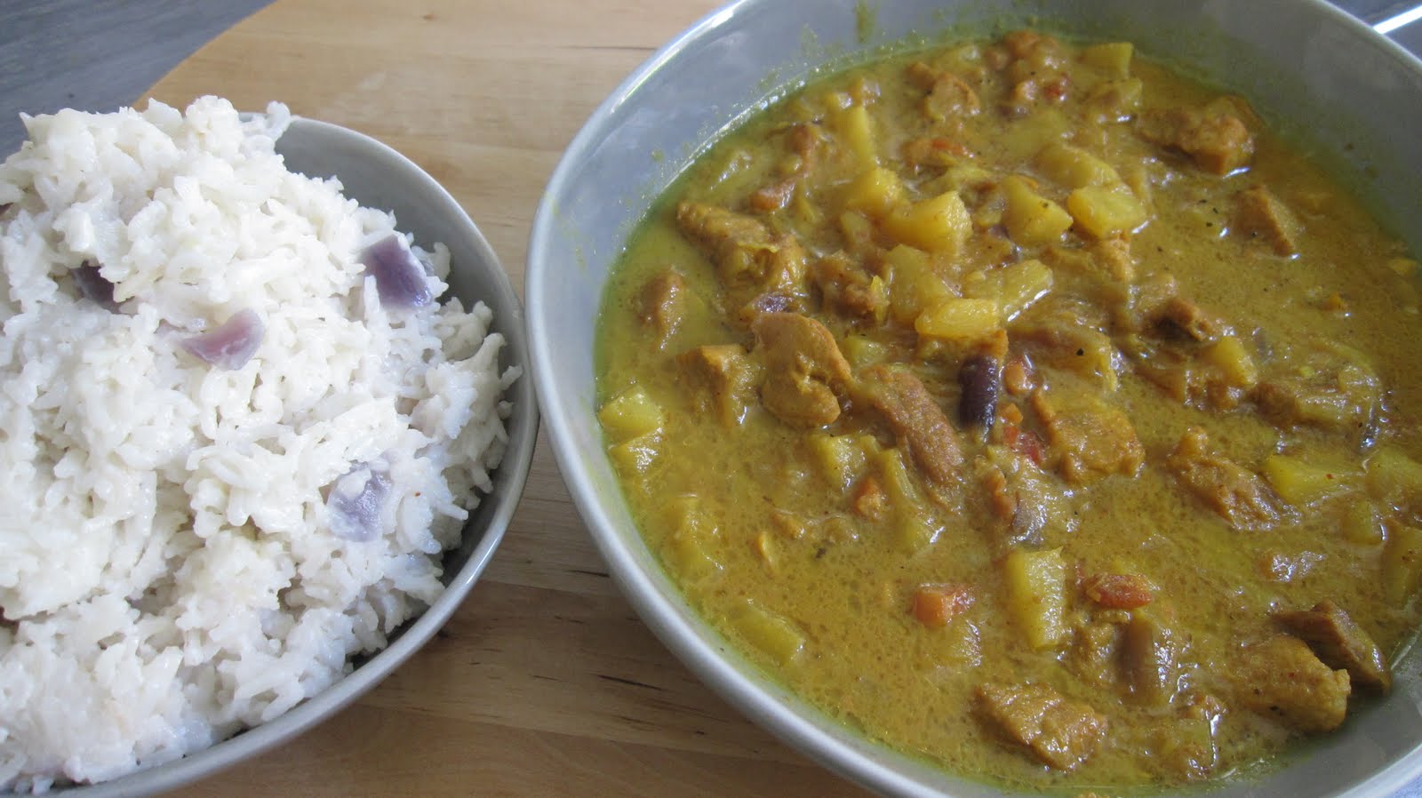 Colombo de porc à l'ananas, riz coco