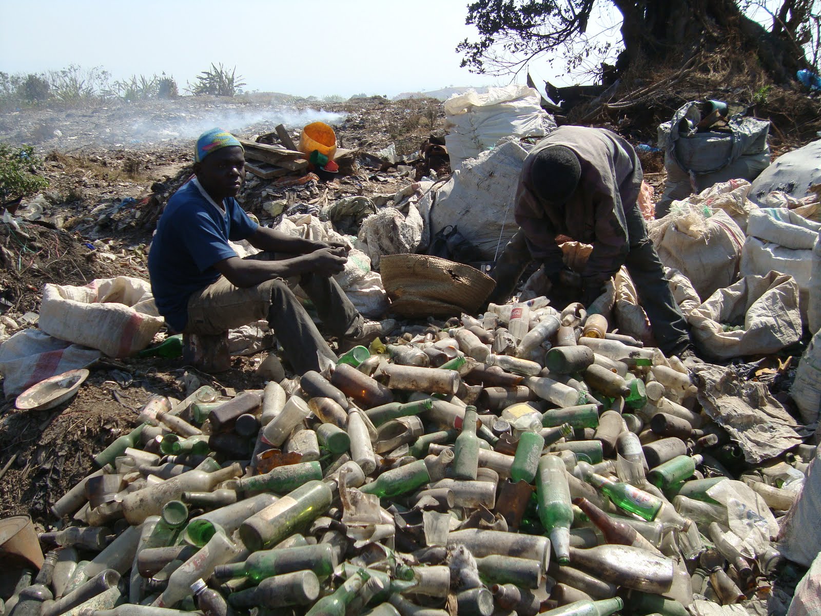 Lifetime: KASHOGI JUMA NA JUMA SHABANI VIJANA WAWILI WANAOSHINDA ...