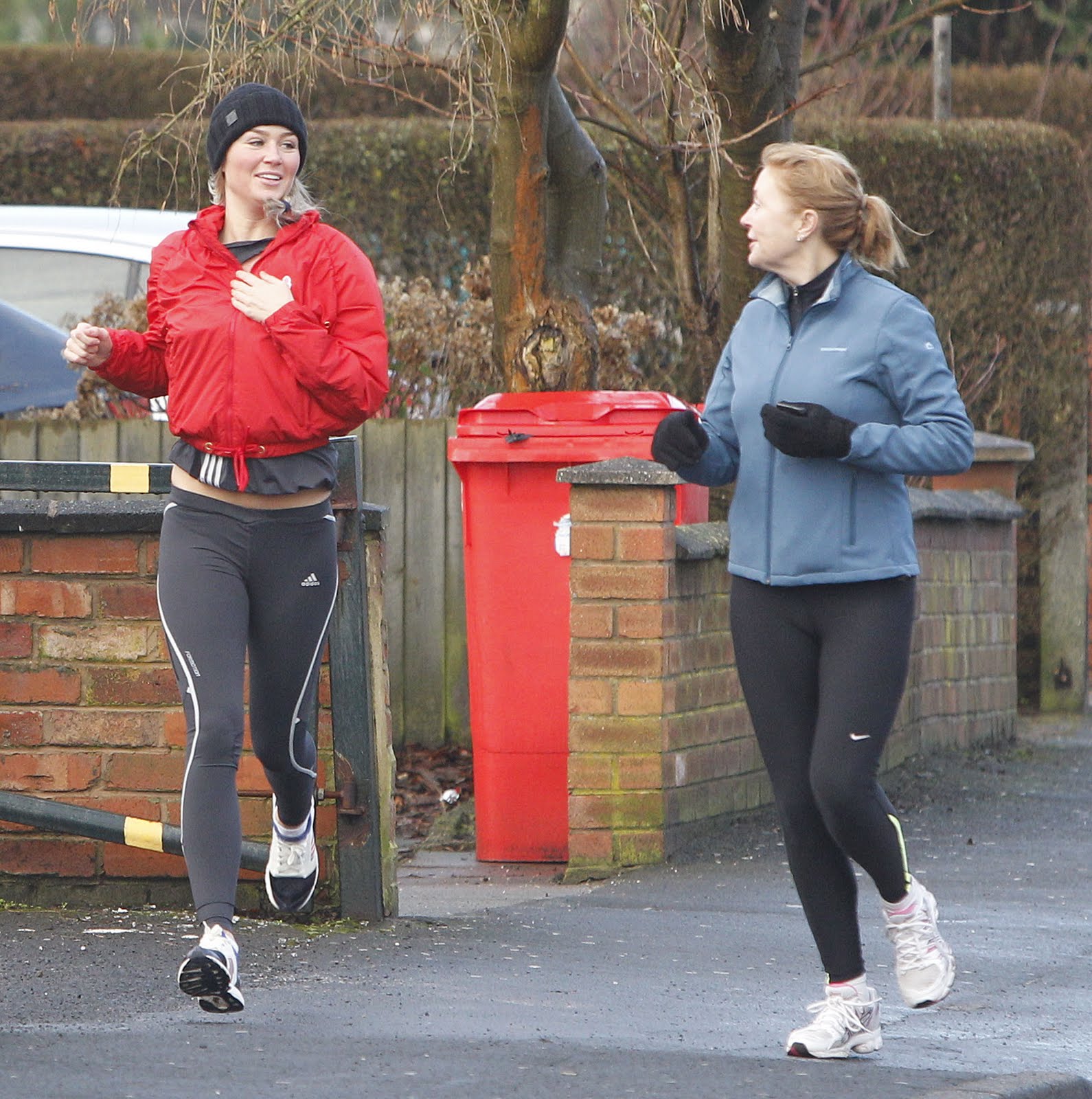 News Flash: Alex Curran runs in the streets of Liverpool with her mother