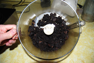 I'm Frugal: Using Up Stale Cake or Cookies for a Crumb Crust